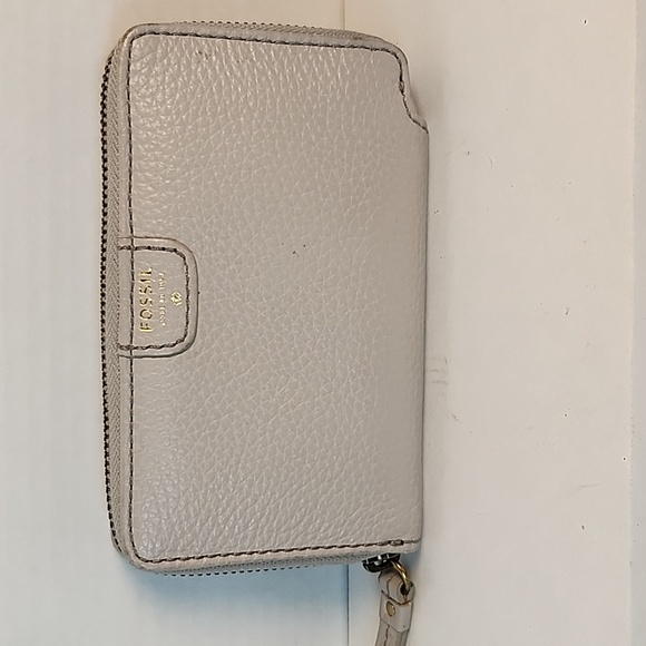 Fossil | Bags | Fossil Small Leather Wallet Light Gray | Poshmark